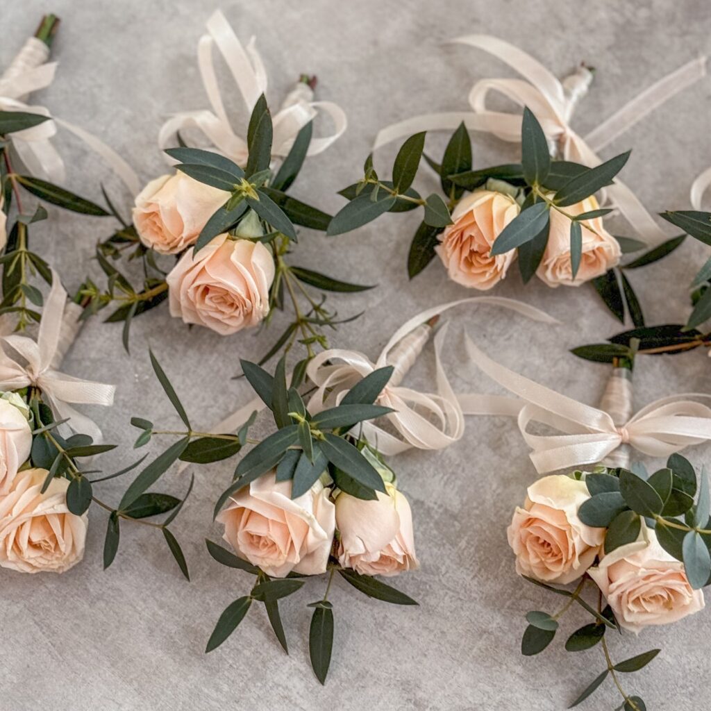 Classic Charm Boutonnière - Vintage Garden